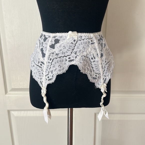 Vintage | Intimates & Sleepwear | Vintage White Lace Lingerie Garter W ...